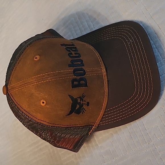 Bobcat | Accessories | Bobcat Trucker Hat Adjustable New Without Tags ...
